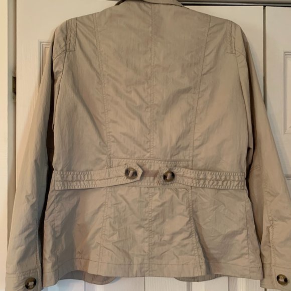 Linea Domani | Jackets & Coats | Rain Jacket | Poshmark